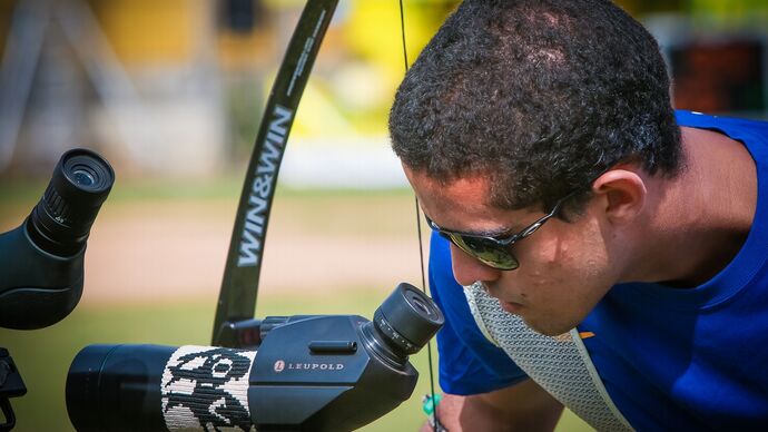Archery 101: How to tie a D-loop | World Archery